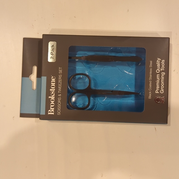 Brookstone | Skincare | New Brookstone Scissors Tweezers Set Sealed ...